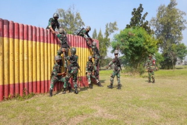 Prajurit Fighter Sejati Yonranratfib 2 Mar Berlatih… Prajurit Fighter Sejati Yonranratfib 2 Mar Berlatih…