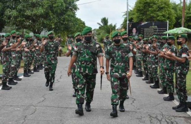 Danrem 174/ATW Brigjen TNI E. Reza Pahlevi Kunjungi… Danrem 174/ATW Brigjen TNI E. Reza Pahlevi Kunjungi…