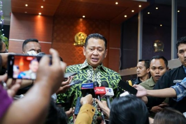 Ketua MPR RI Dukung OJK Perkuat Hilirisasi Sumber… Ketua MPR RI Dukung OJK Perkuat Hilirisasi Sumber…