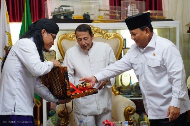 Menhan Prabowo Subianto dan Habib Lutfi Sepakat Perbaiki… Menhan Prabowo Subianto dan Habib Lutfi Sepakat Perbaiki…