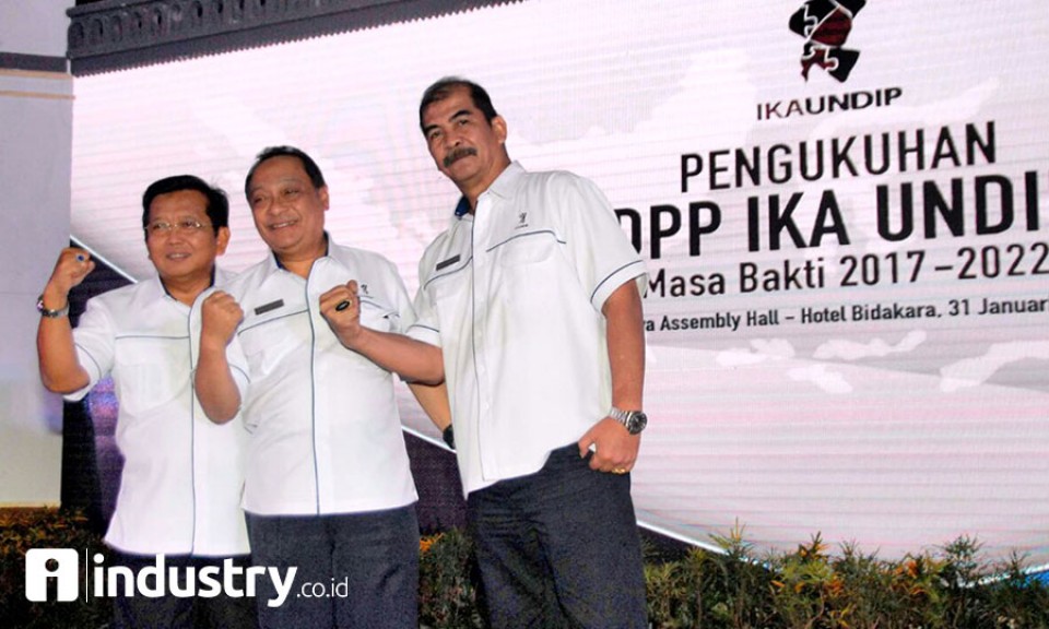 PENGUKUHAN PENGURUS DPP IKA UNDIP PERIODE 2017-2022…